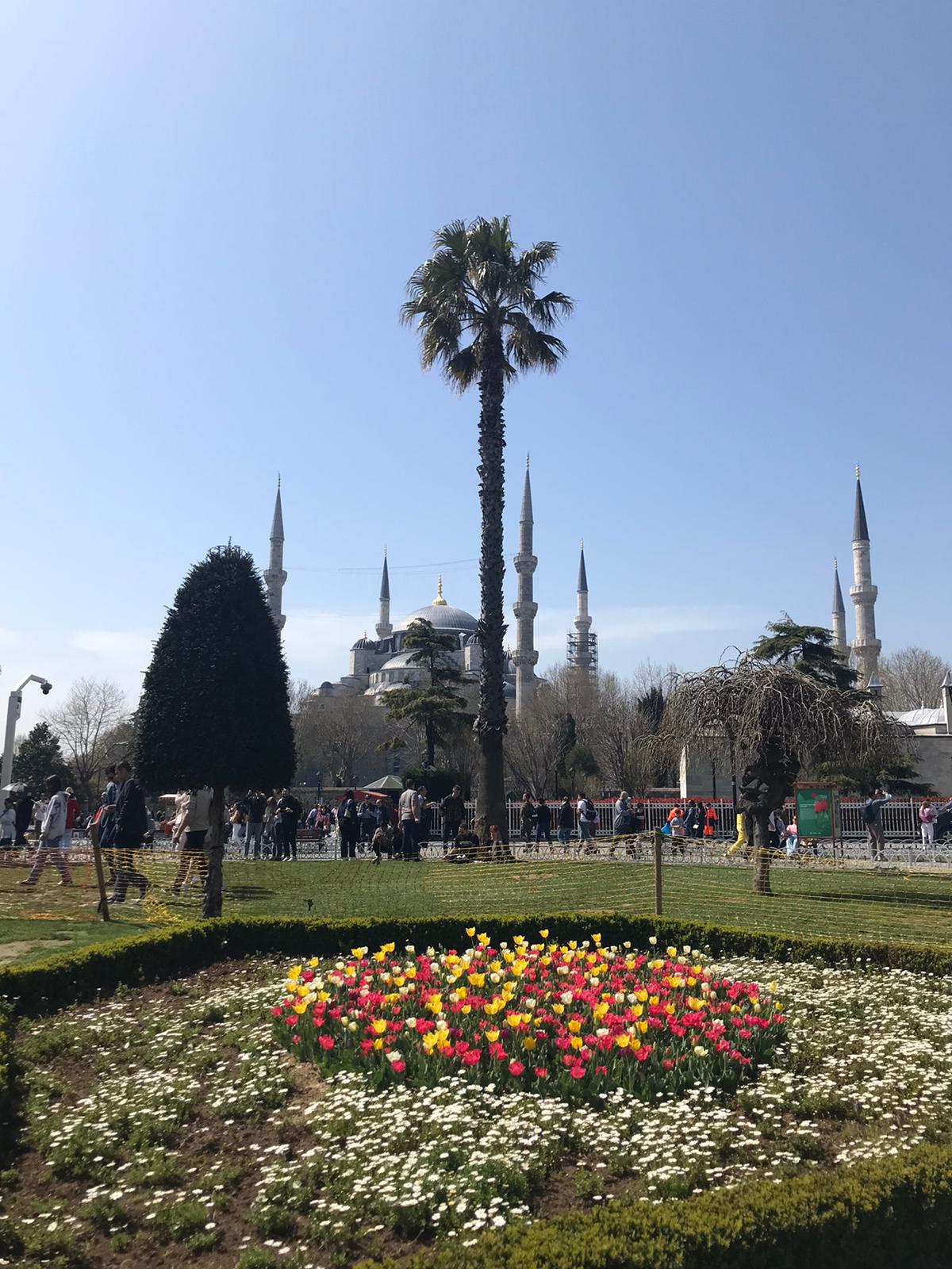 Why is it worth visiting Istanbul in April? » Expat Guide Turkey