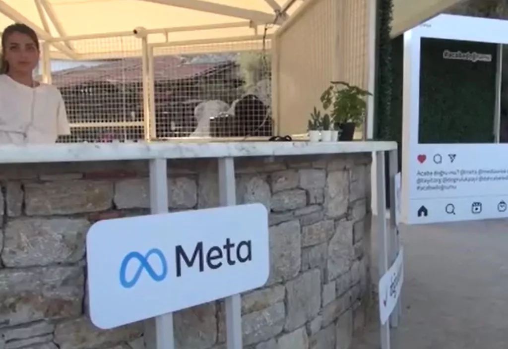 Facebook has Opened a Cafe in Turkey! » Expat Guide Turkey