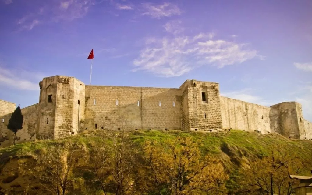 Historical Gaziantep Castle Demolished After 7.7 Magnitude Earthquake!